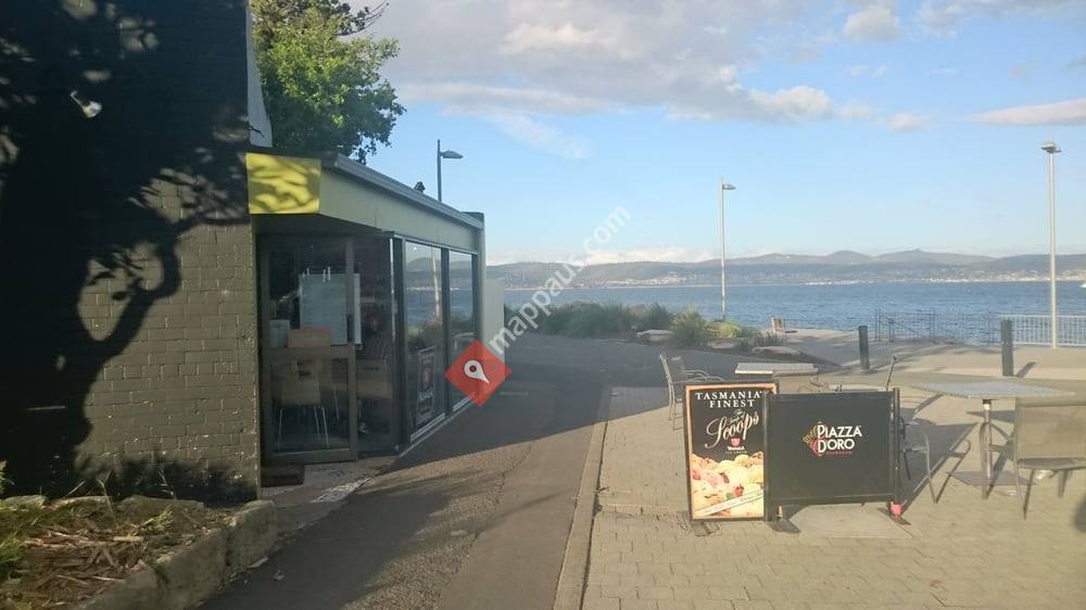 Sandy Bay Beach Woodfired Pizza - Sandy Bay